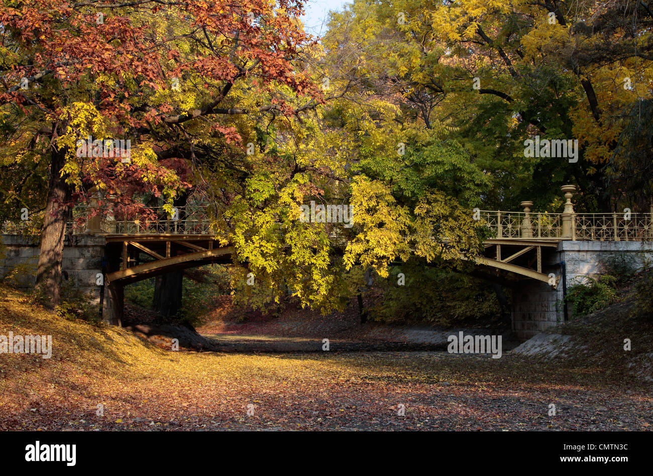 Autumn autumnal bridge bridges hi-res stock photography and images - Alamy
