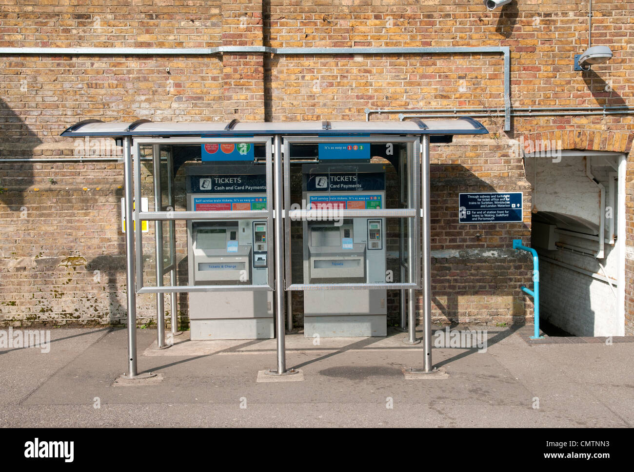 Train ticket vending machines hi-res stock photography and images - Alamy