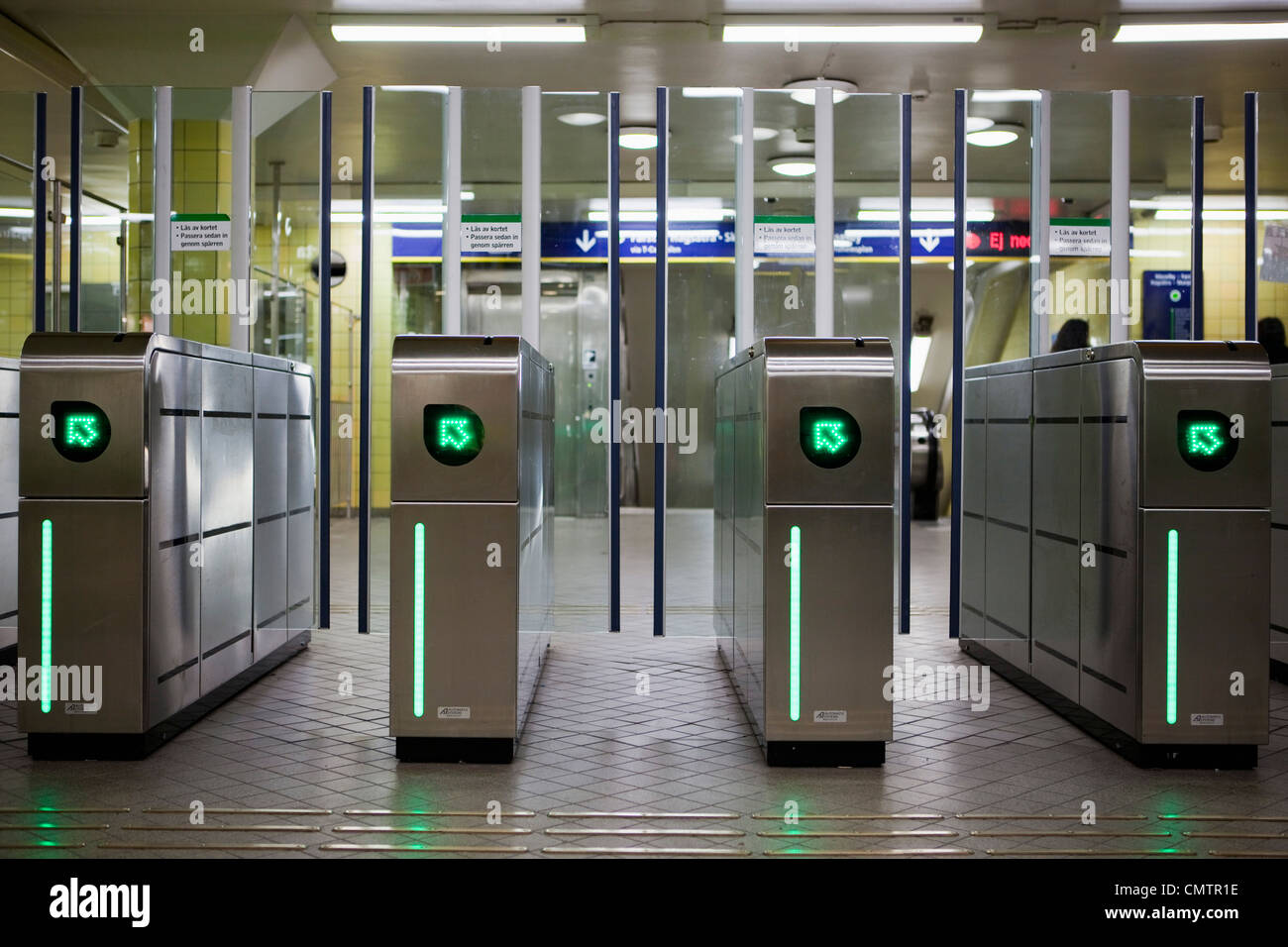 Subway entrance hi-res stock photography and images - Alamy