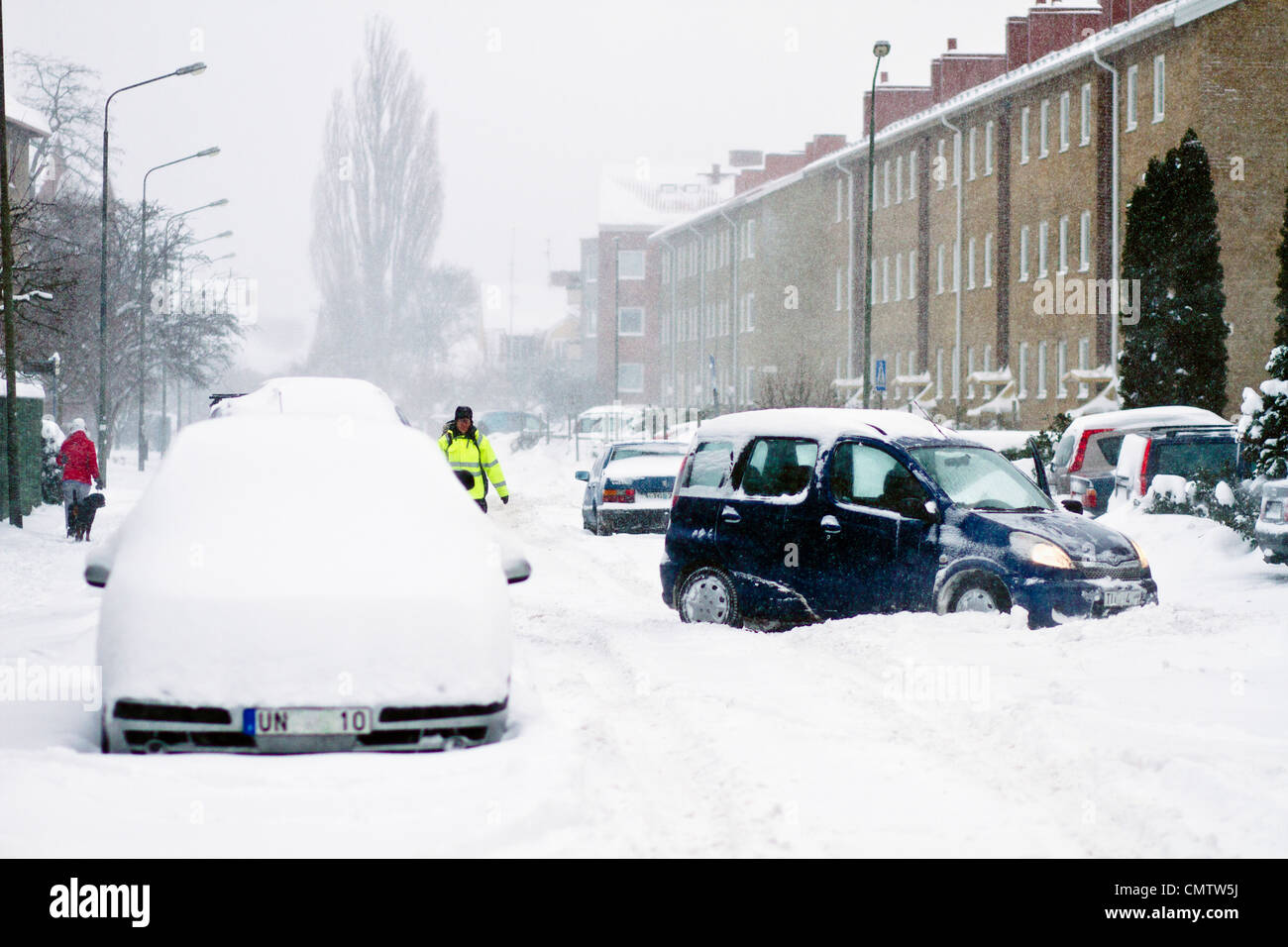 Car traffic winter hi-res stock photography and images - Alamy
