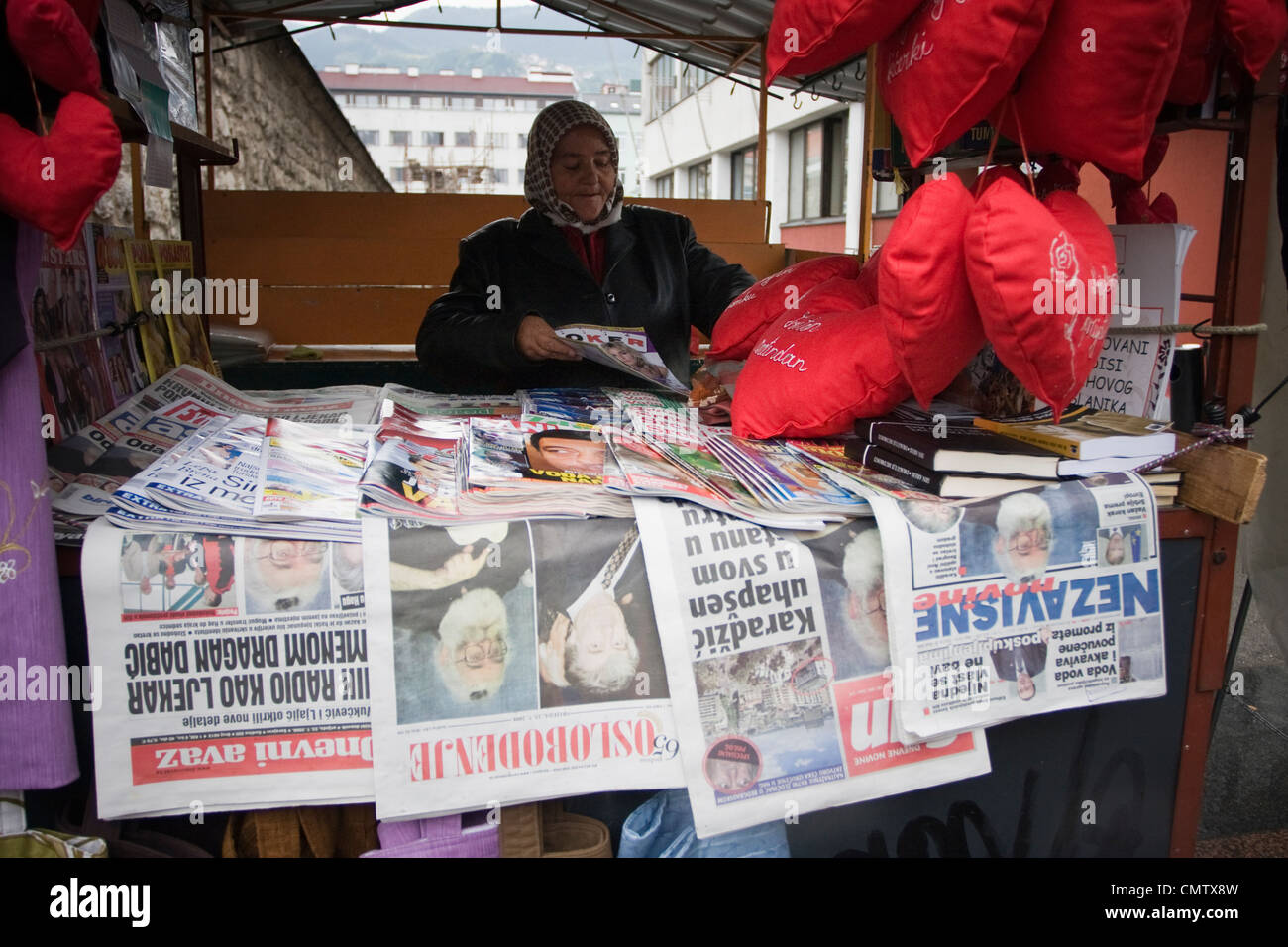 Bosnia war newspaper hi-res stock photography and images - Alamy