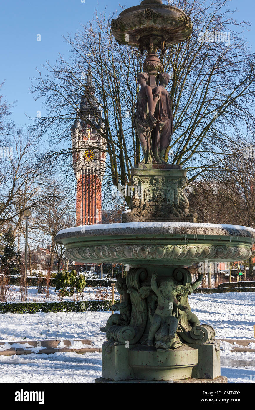 Tower of calais hi-res stock photography and images - Alamy