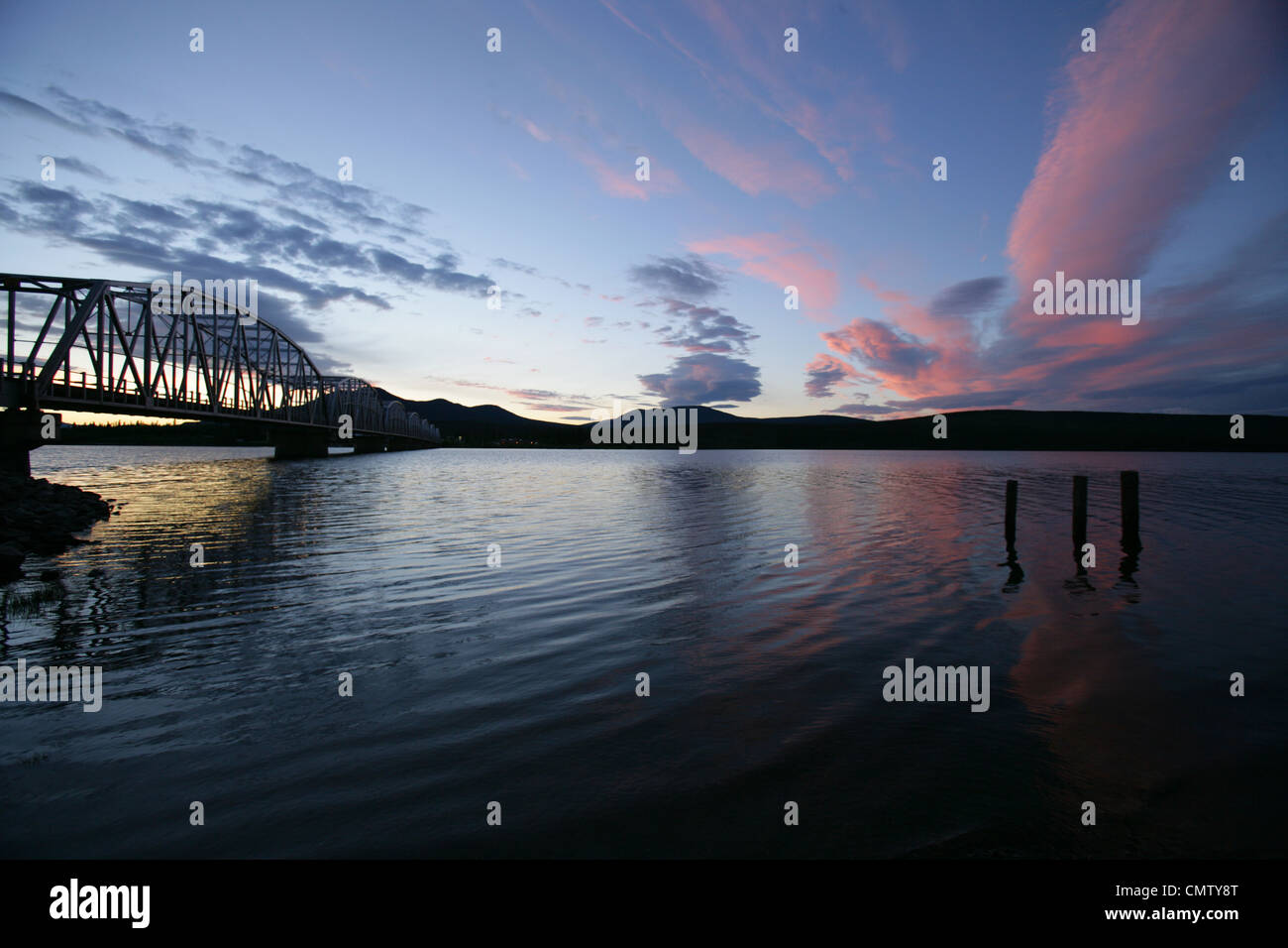 Pink clouds at sunset over Teslin Lake, Yukon Stock Photo - Alamy