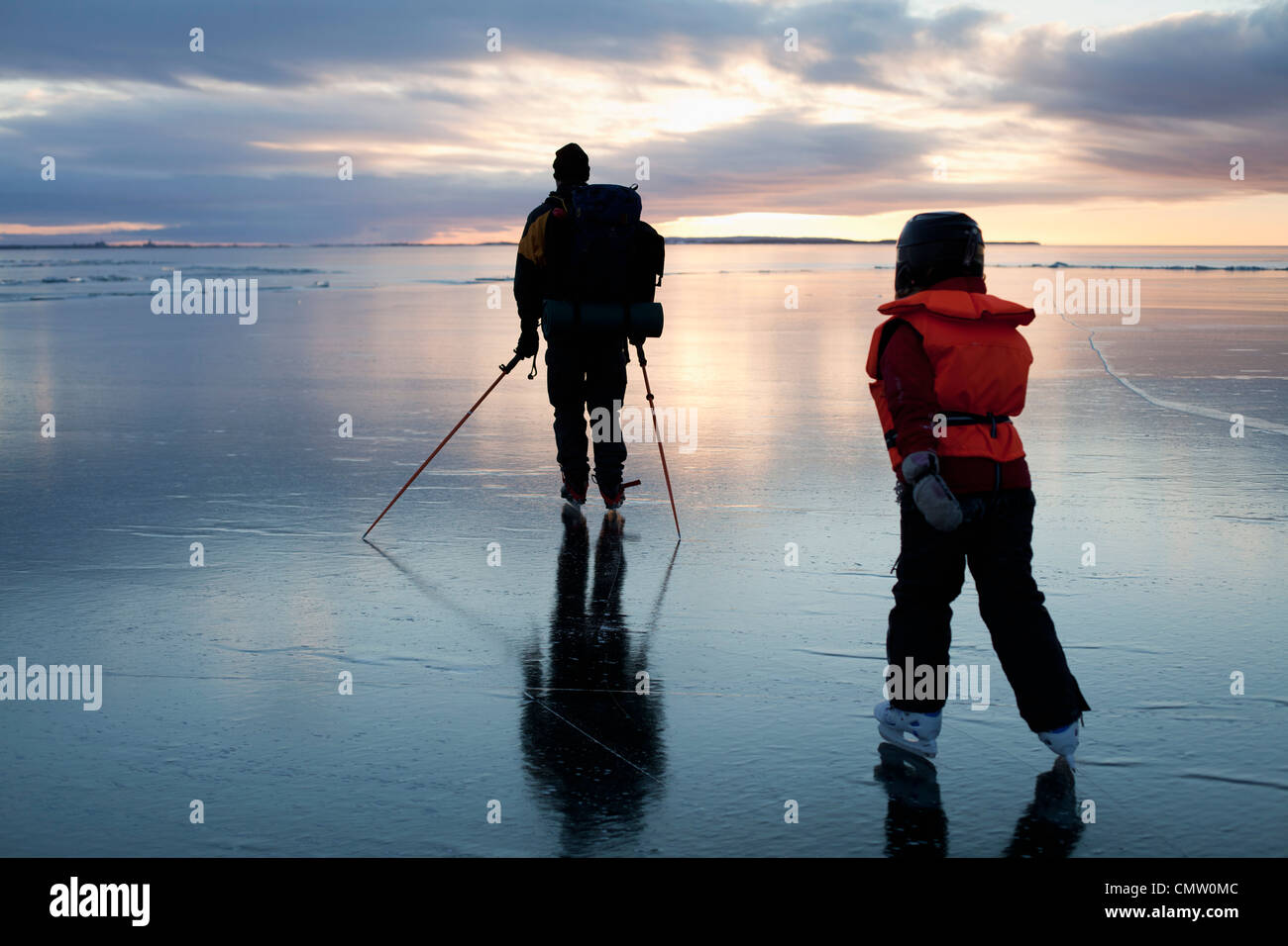Skating on ice hi-res stock photography and images - Alamy