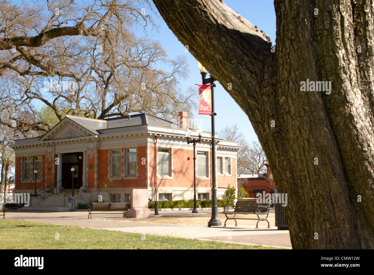 Historic carnegie library building hi-res stock photography and images ...