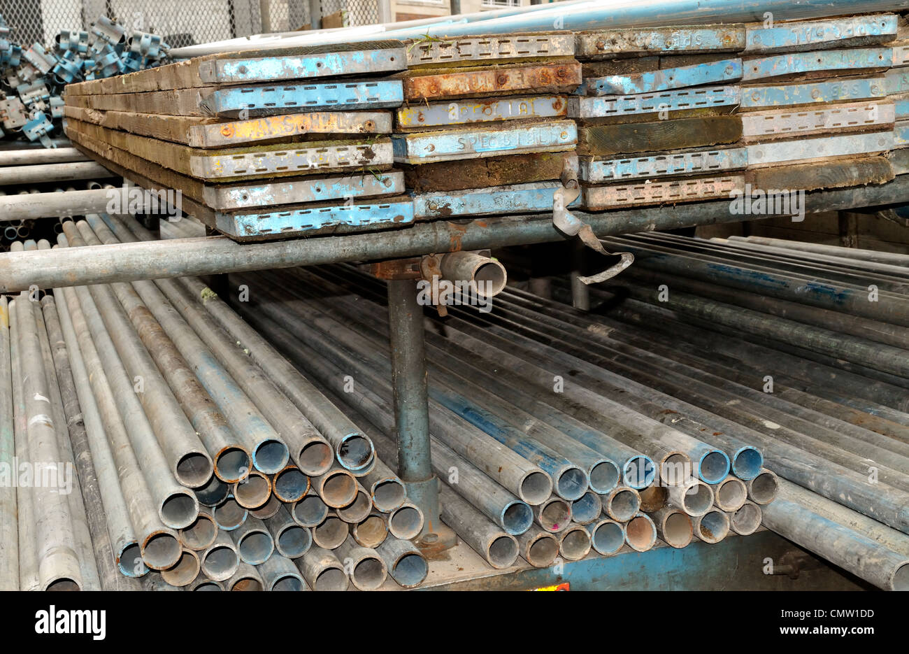 Scaffolding stacked on lorry Stock Photo - Alamy