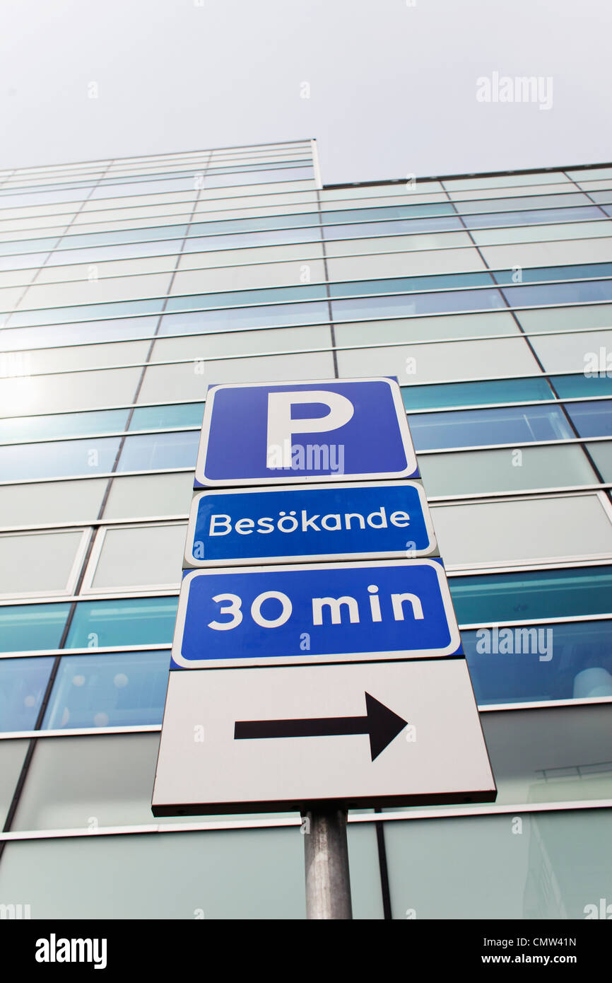 Office arrow sign hi-res stock photography and images - Alamy