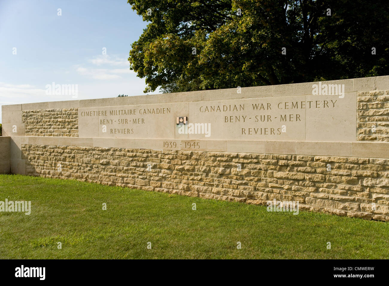 Commonwealth War Graves Commision Canadian Cemetery at Beny sur Mer ...