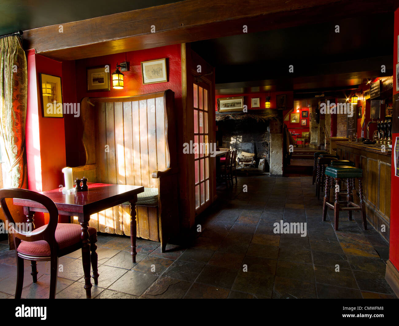 English British country pub Stock Photo - Alamy