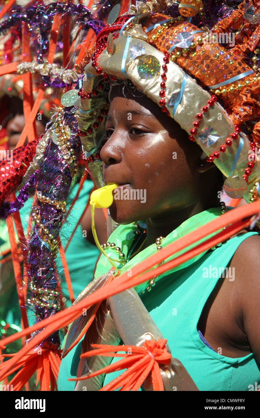 Members of the West Indian community lead the annual Notting Hill ...