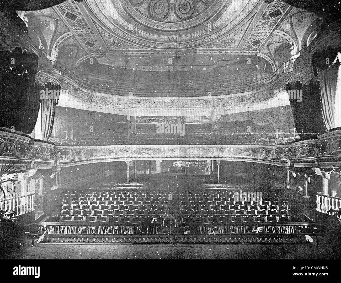 Interior, Empire Palace Theatre, Wolverhampton, circa 1900. Interior Stock Photo: 47276577 - Alamy