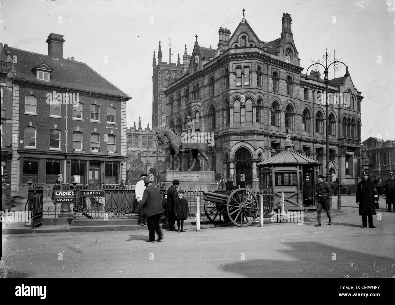 Wolverhampton town centre hi-res stock photography and images - Alamy