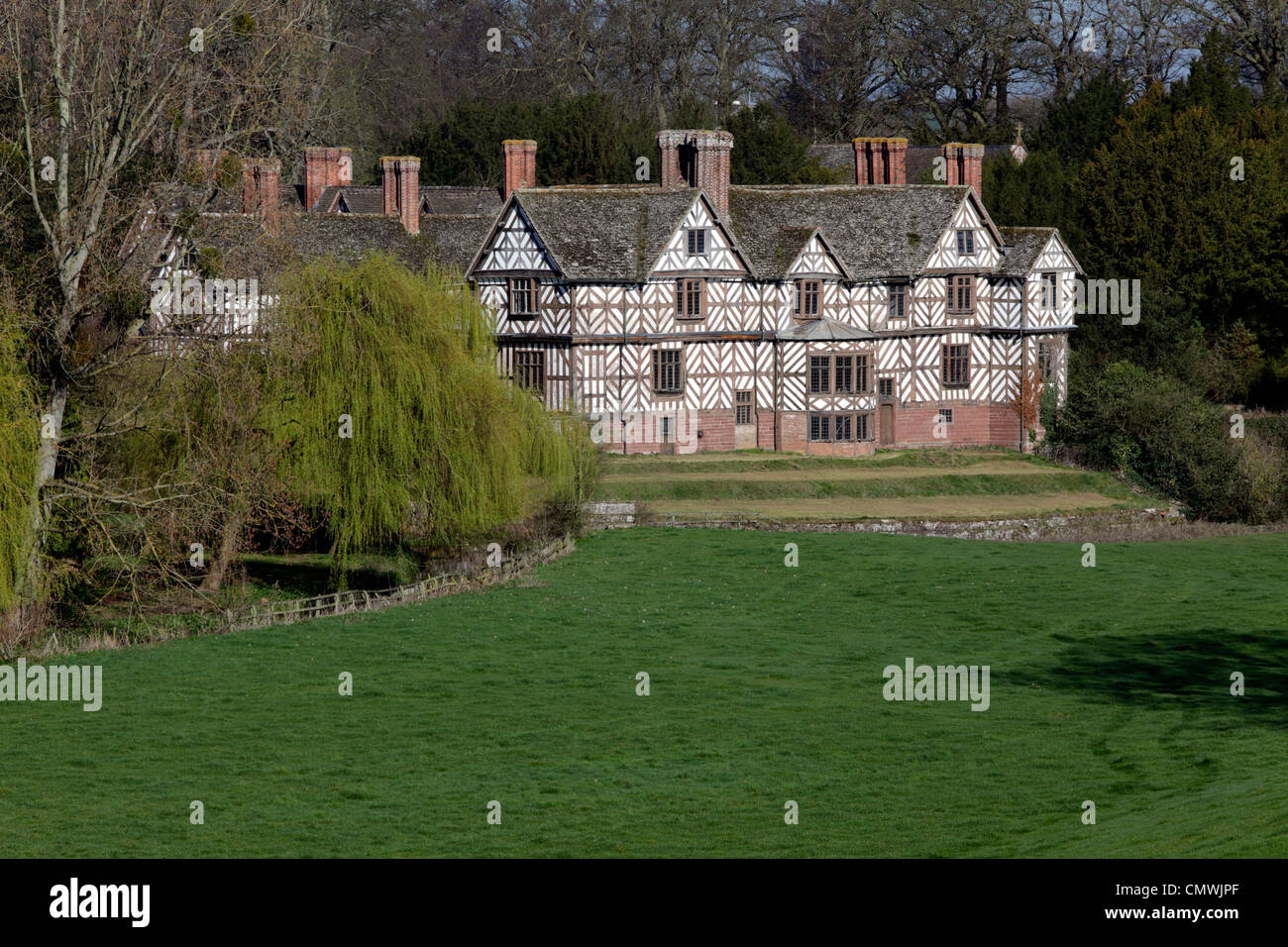 Historical structures in shrewsbury hi-res stock photography and images ...
