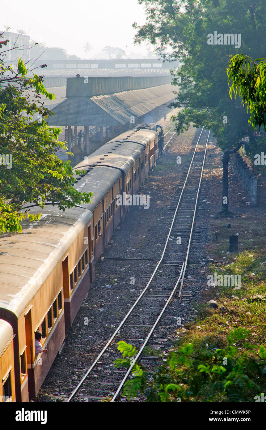 Train arriving at Yangon station, Myanmar Stock Photo - Alamy
