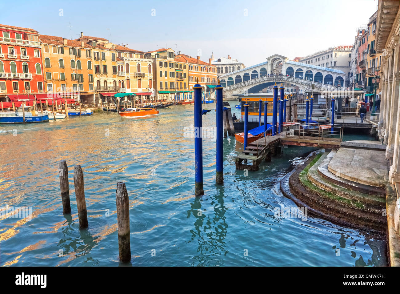 Venice canal and bridge hi-res stock photography and images - Alamy