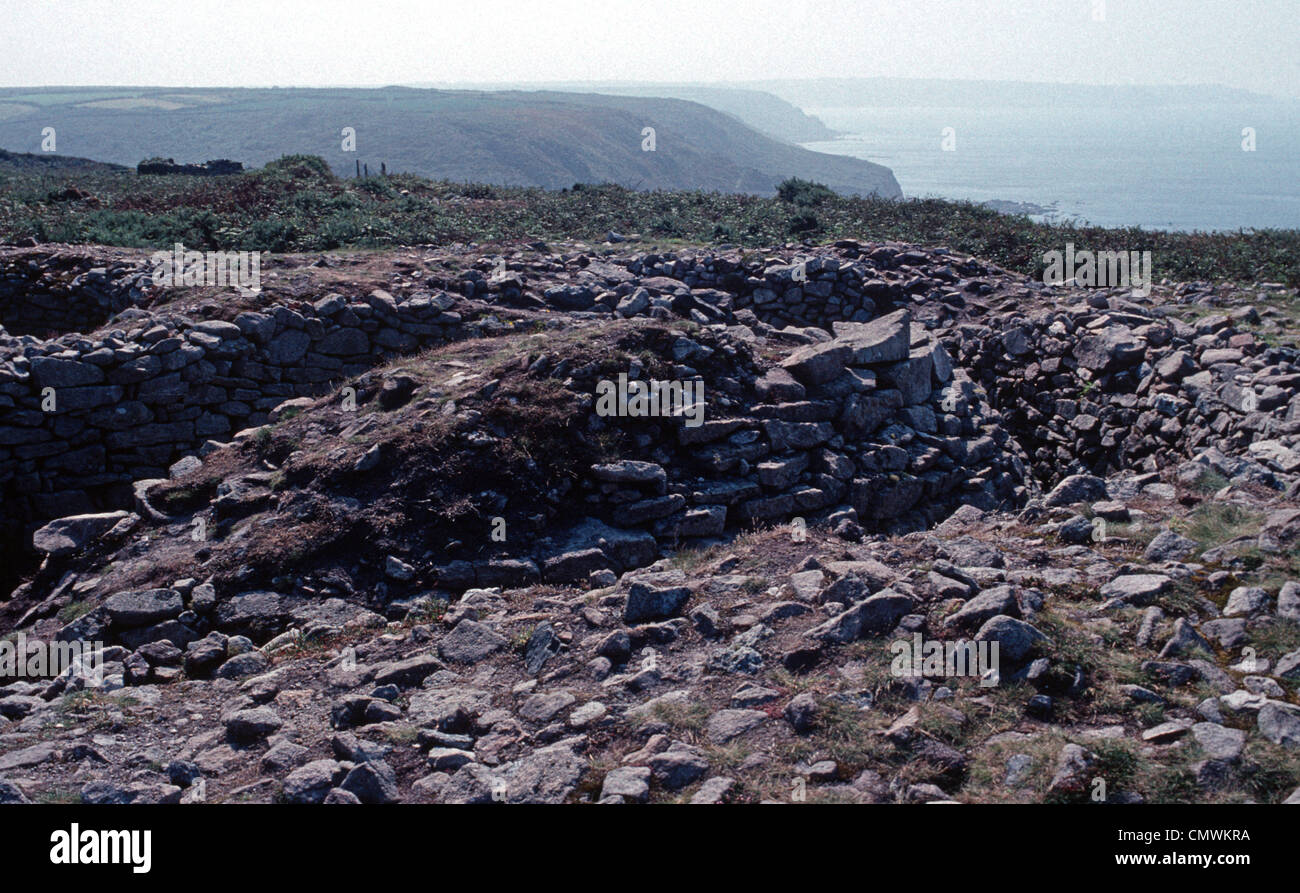 Bronze barrow hi-res stock photography and images - Alamy