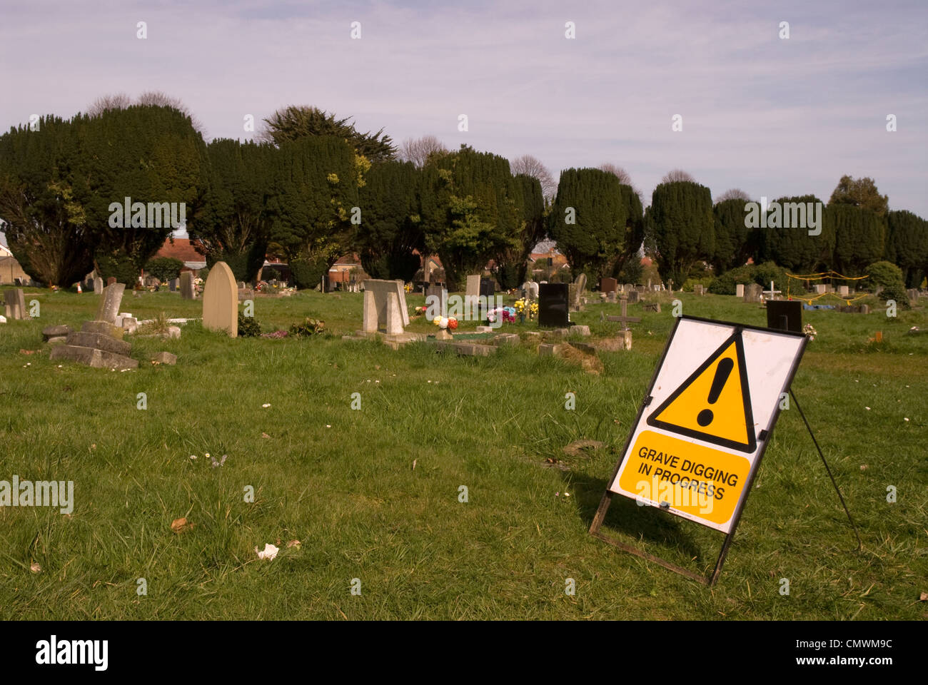 Cemetery uk sign hi-res stock photography and images - Alamy