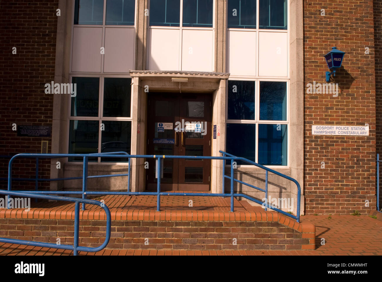 Police station entrance hi-res stock photography and images - Alamy