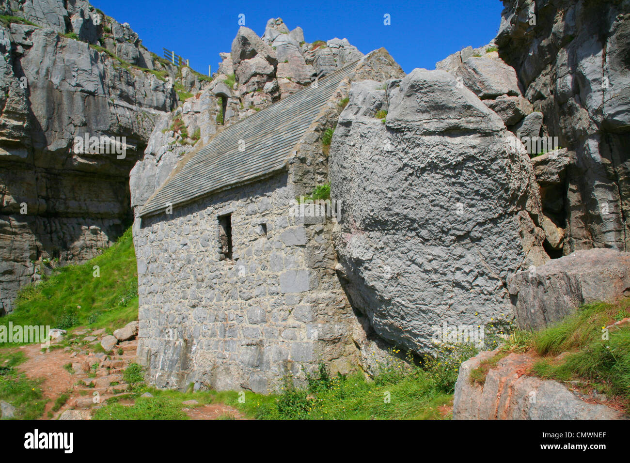 Castle martin pembrokeshire hi-res stock photography and images - Alamy