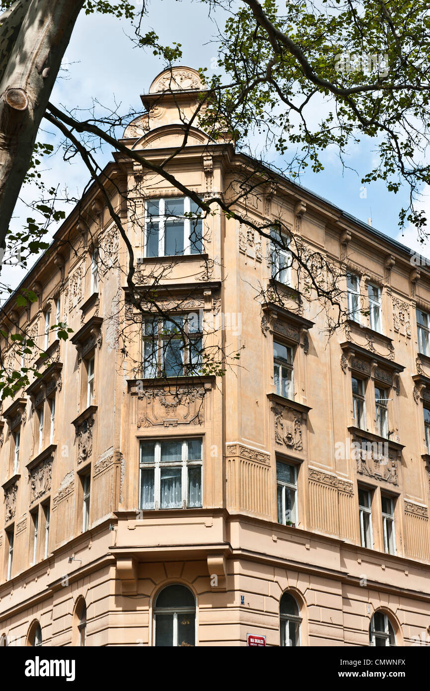 Triangular shaped building hi-res stock photography and images - Alamy