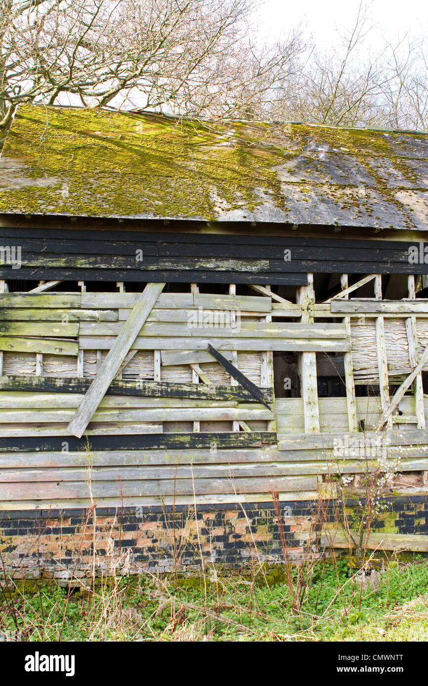Derelict Farm House Uk High Resolution Stock Photography and Images - Alamy