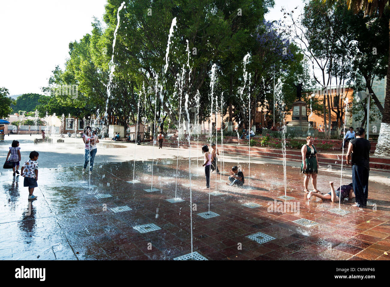 Kids fun water fountain mexico hi-res stock photography and images - Alamy