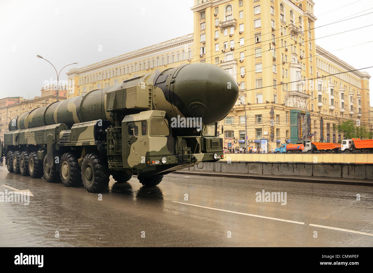 Russian military weapons parade hi-res stock photography and images - Alamy