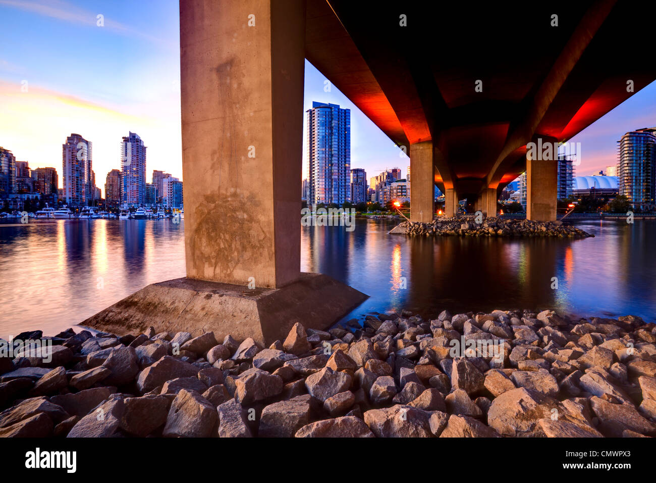 Cambie street bridge hi-res stock photography and images - Alamy