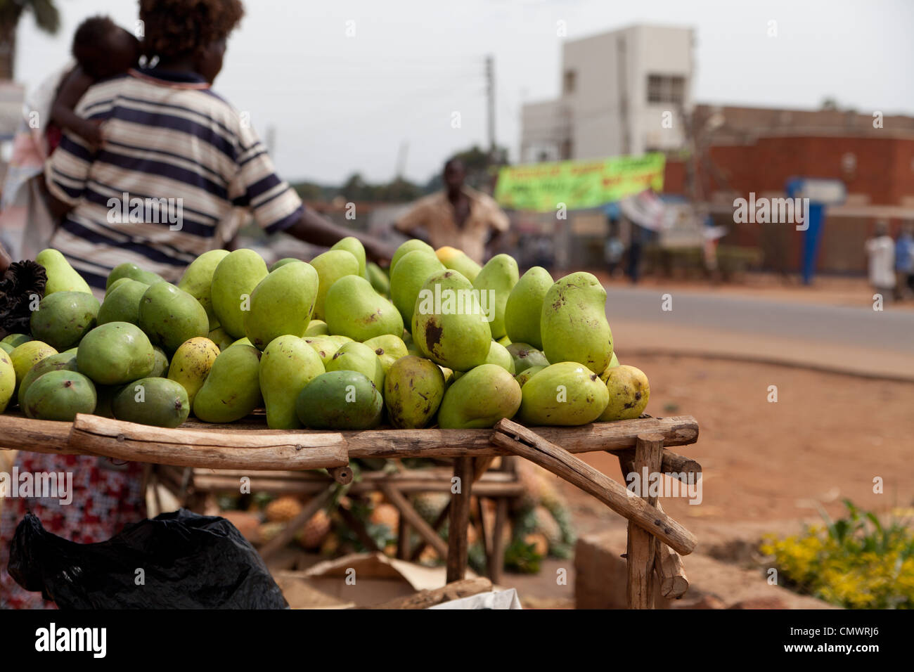 Mango market hi-res stock photography and images - Alamy