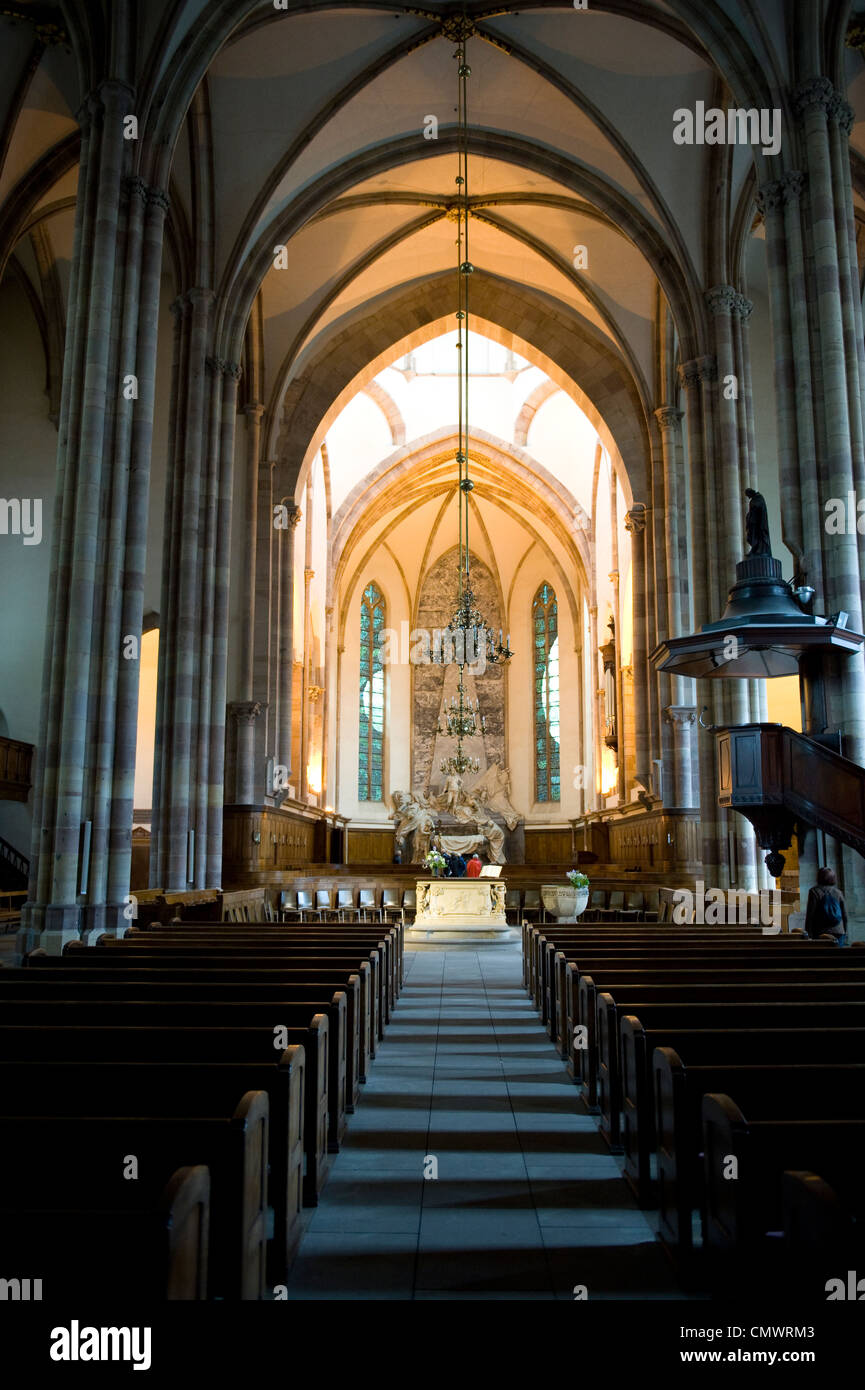 Empty cathedral hi-res stock photography and images - Alamy