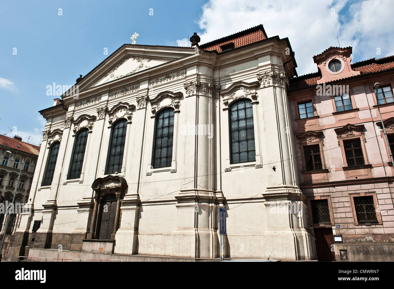 Beige and tan building annexed to a massive European building Stock ...