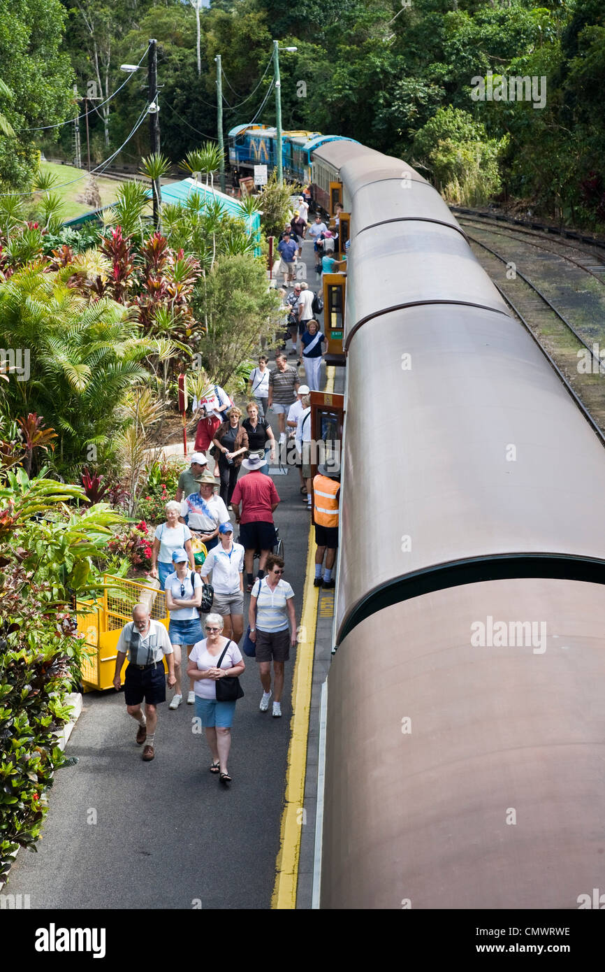 People disembark from train hi-res stock photography and images - Alamy