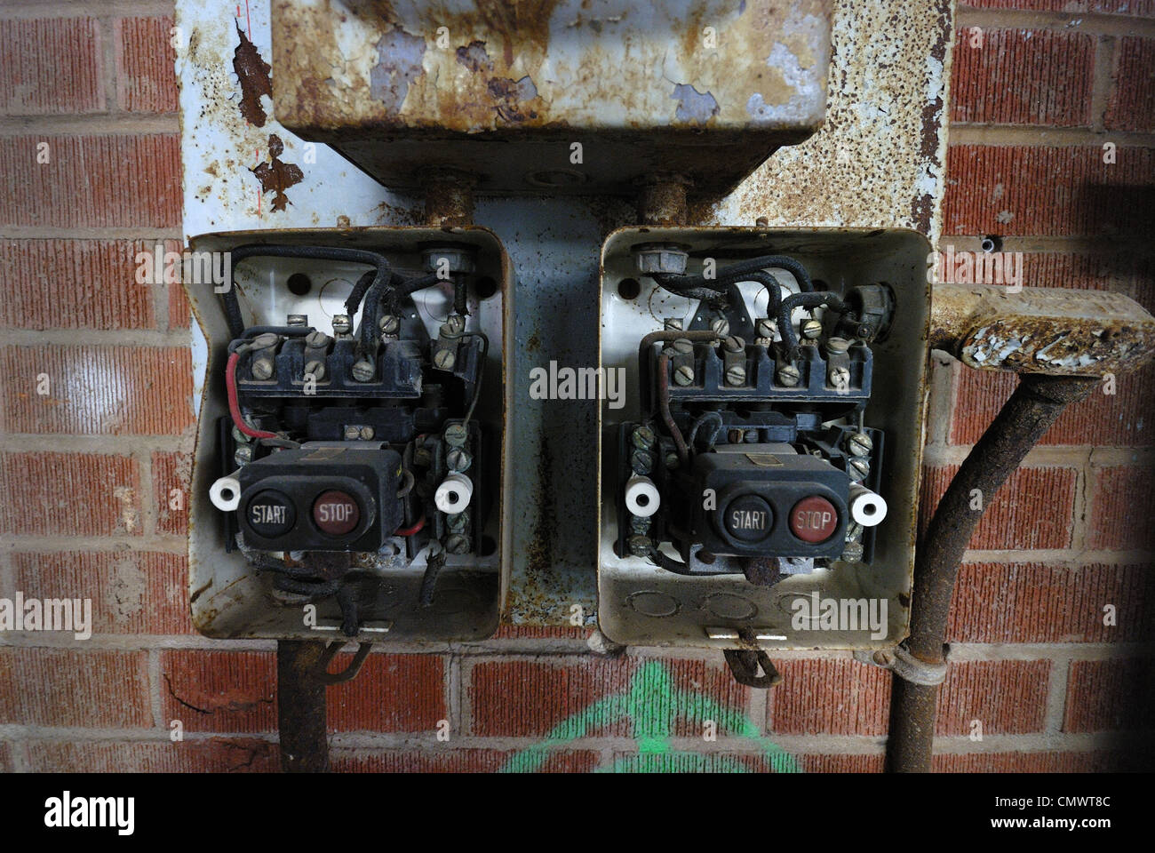 Unsafe electrical wiring hi-res stock photography and images - Alamy