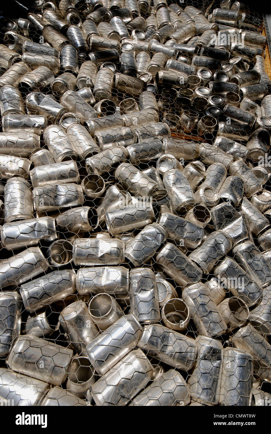 Recycling aluminum soda cans hi-res stock photography and images - Alamy