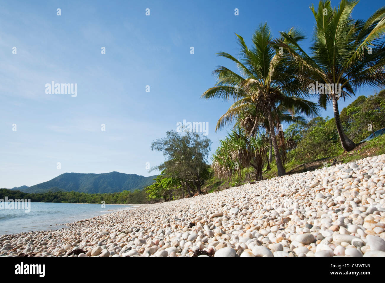 View along pebble beach hi-res stock photography and images - Alamy