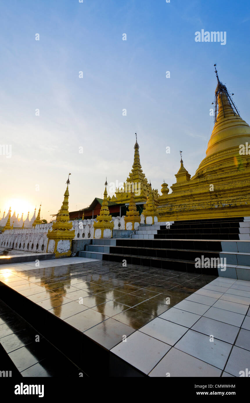 Kyauktawgyi Paya, Mandalay, Myanmar (Burma Stock Photo - Alamy