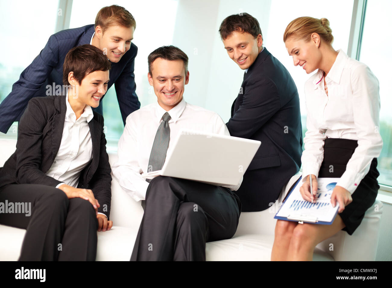 Group five young people dressed hi-res stock photography and images - Alamy