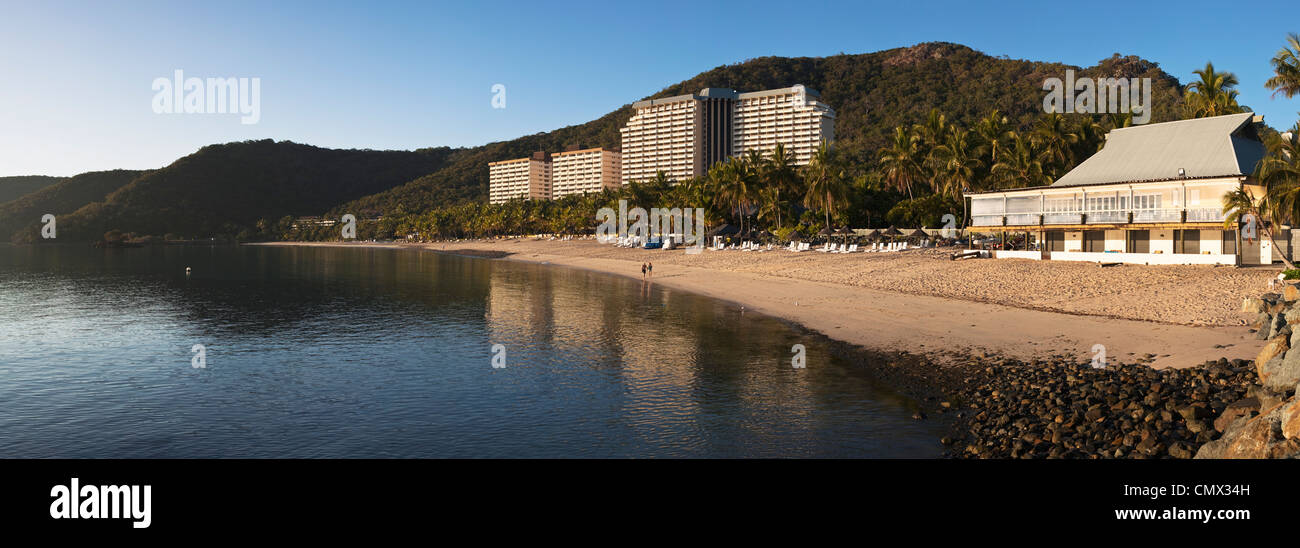 Hamilton Island resort at Catseye Beach. Hamilton Island, Whitsundays ...