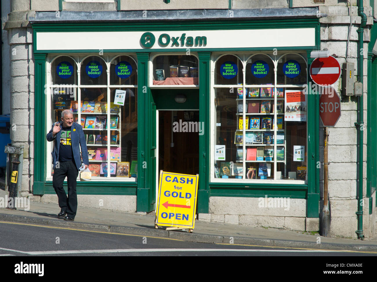 Oxfam charity shop sign england hi-res stock photography and images - Alamy