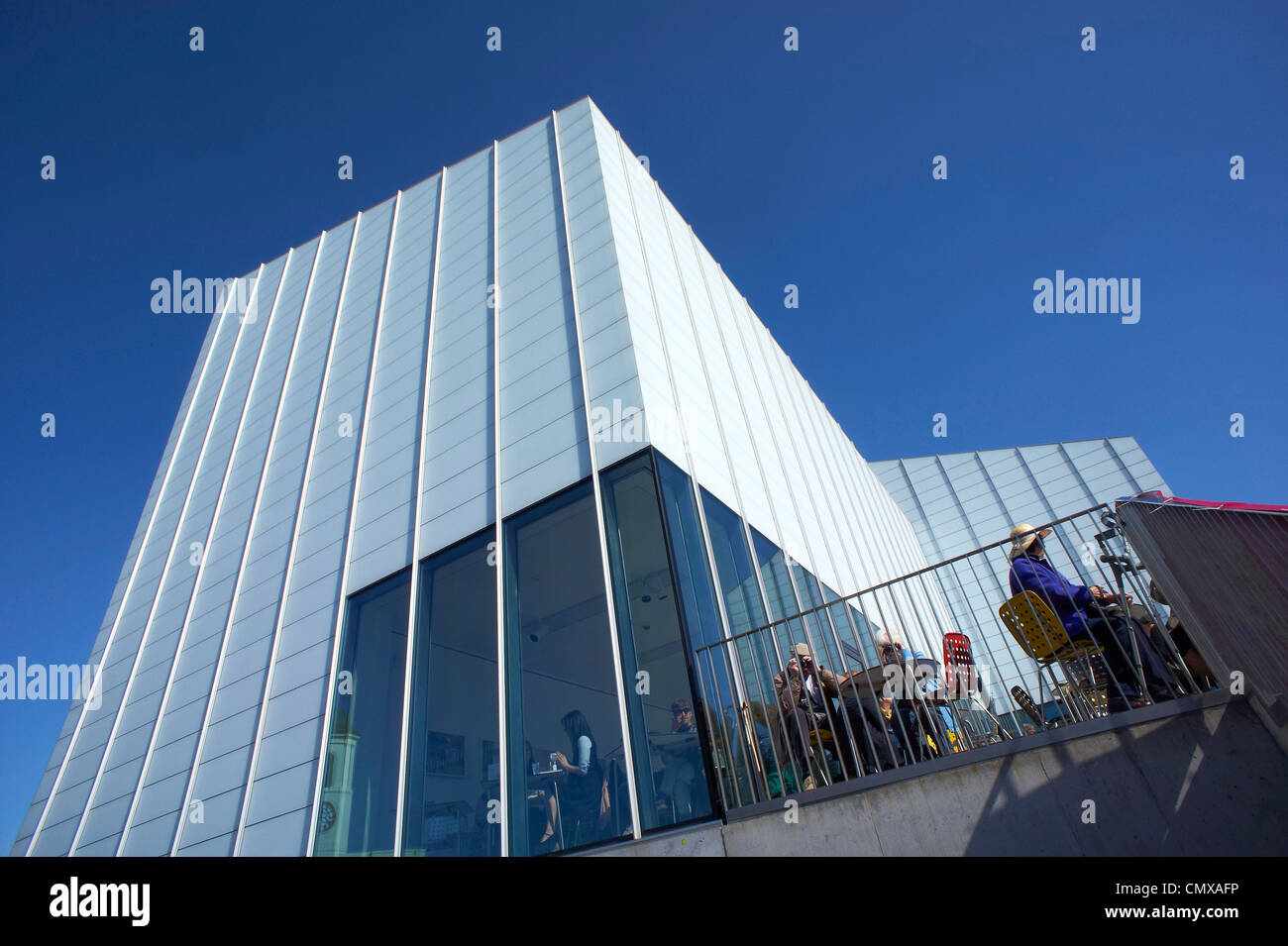Turner contemporary art gallery architecture hi-res stock photography ...