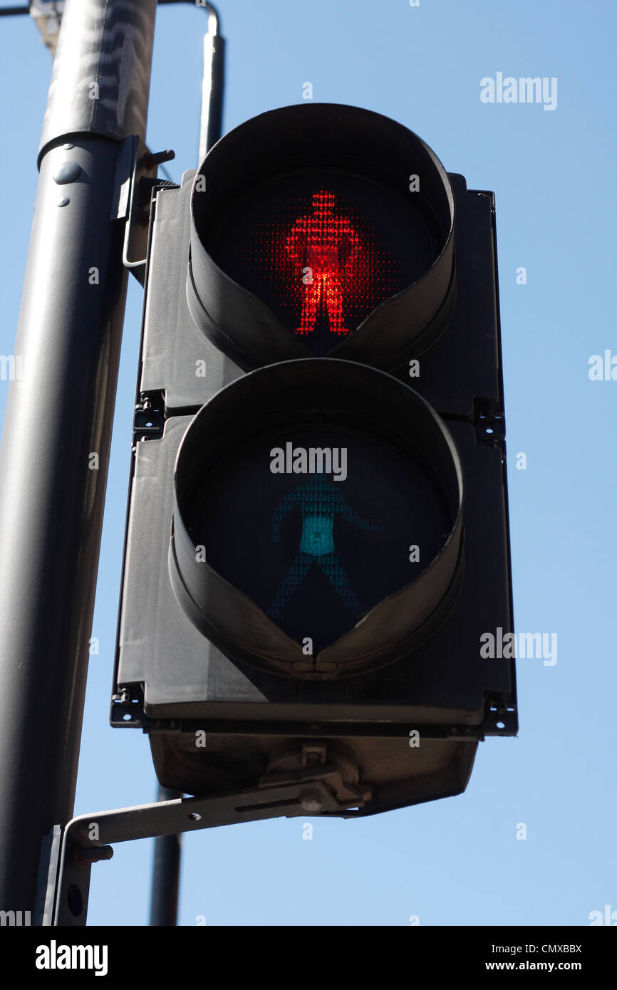 Red light at intersection hi-res stock photography and images - Alamy