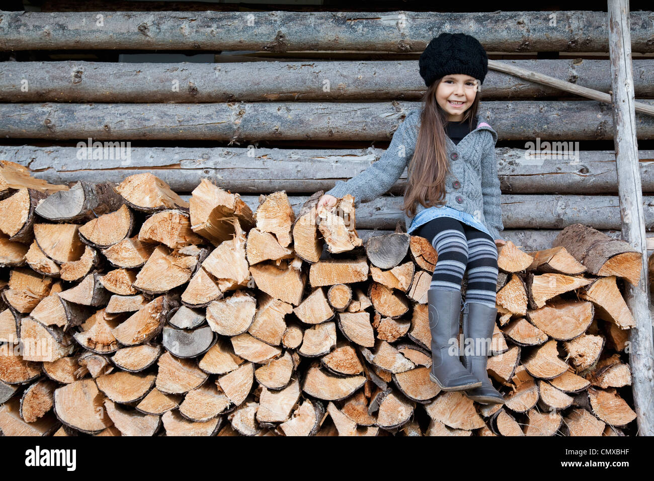 Germany, Huglfing, Girl smiling, portrait Stock Photo - Alamy