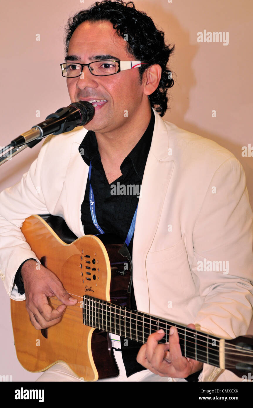 Portugal: Musician Oséas Melo during a performance at the Tourism Trade ...