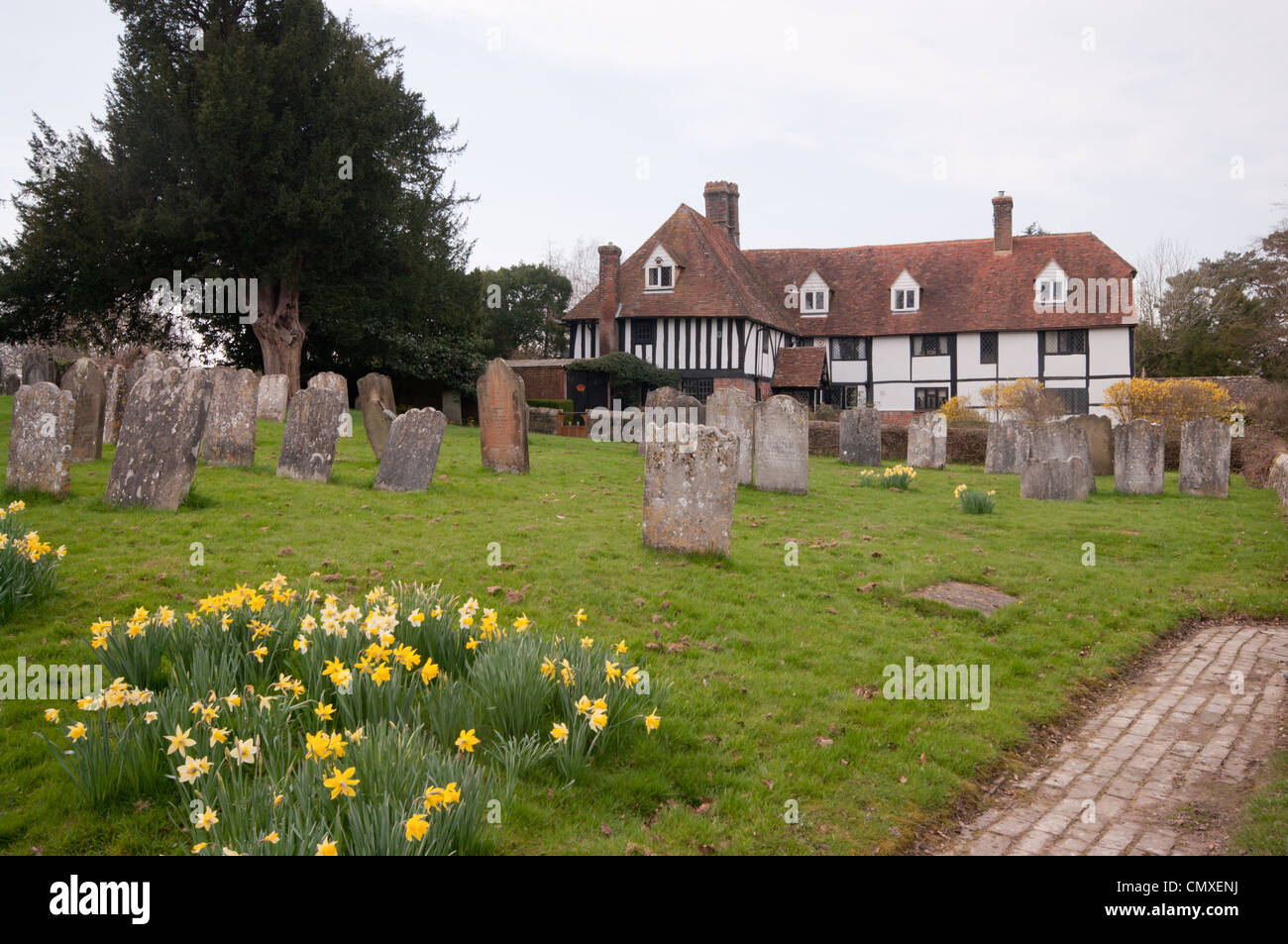 Spring in the graveyard hi-res stock photography and images - Alamy