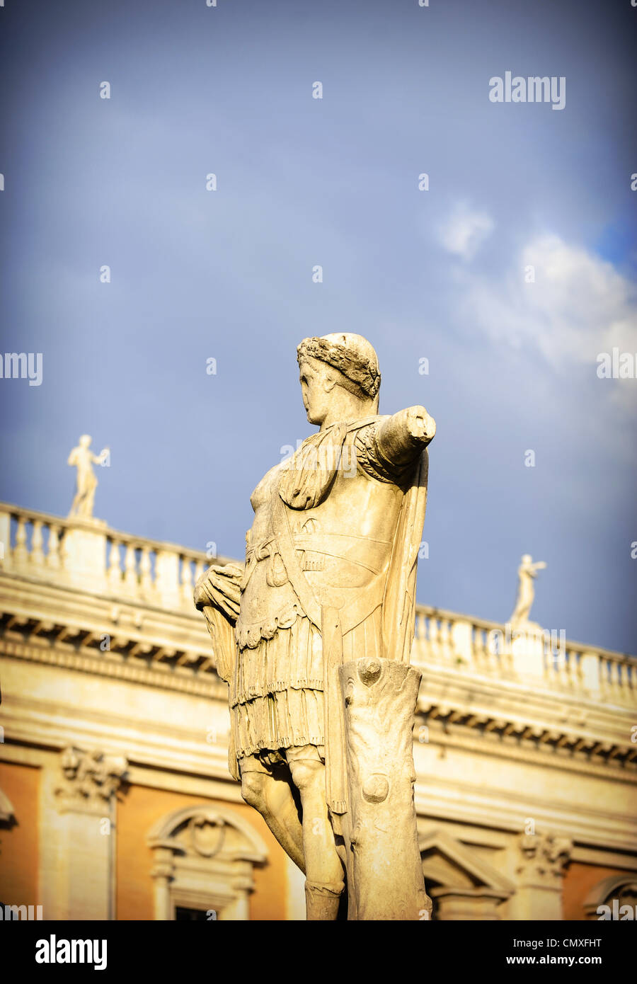 Cup sculpture ancient art hi-res stock photography and images - Alamy