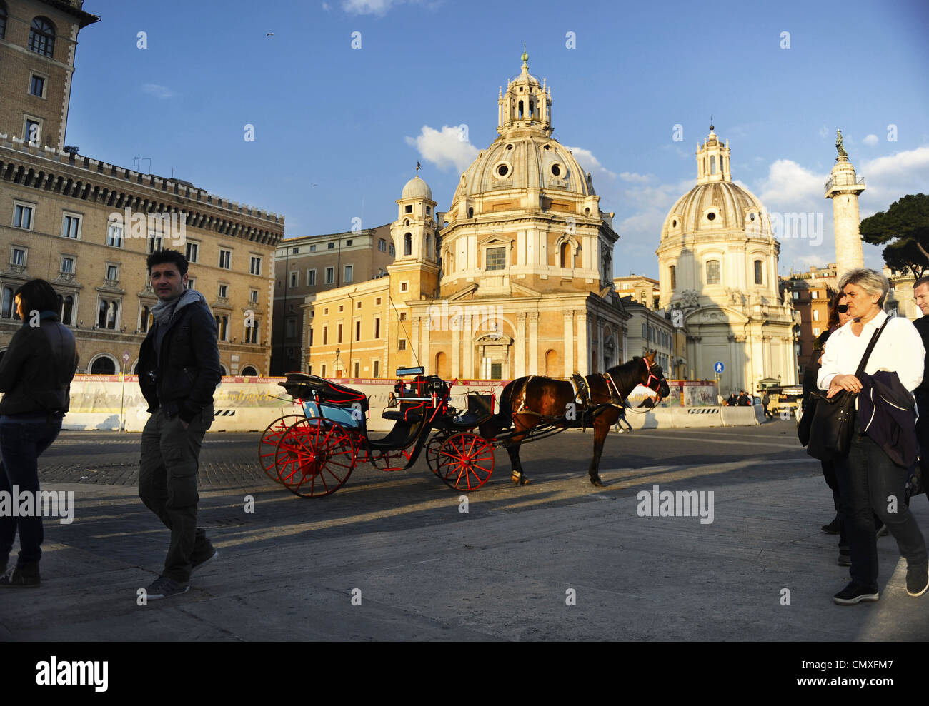 Roman traditional horse carriage Stock Photo - Alamy