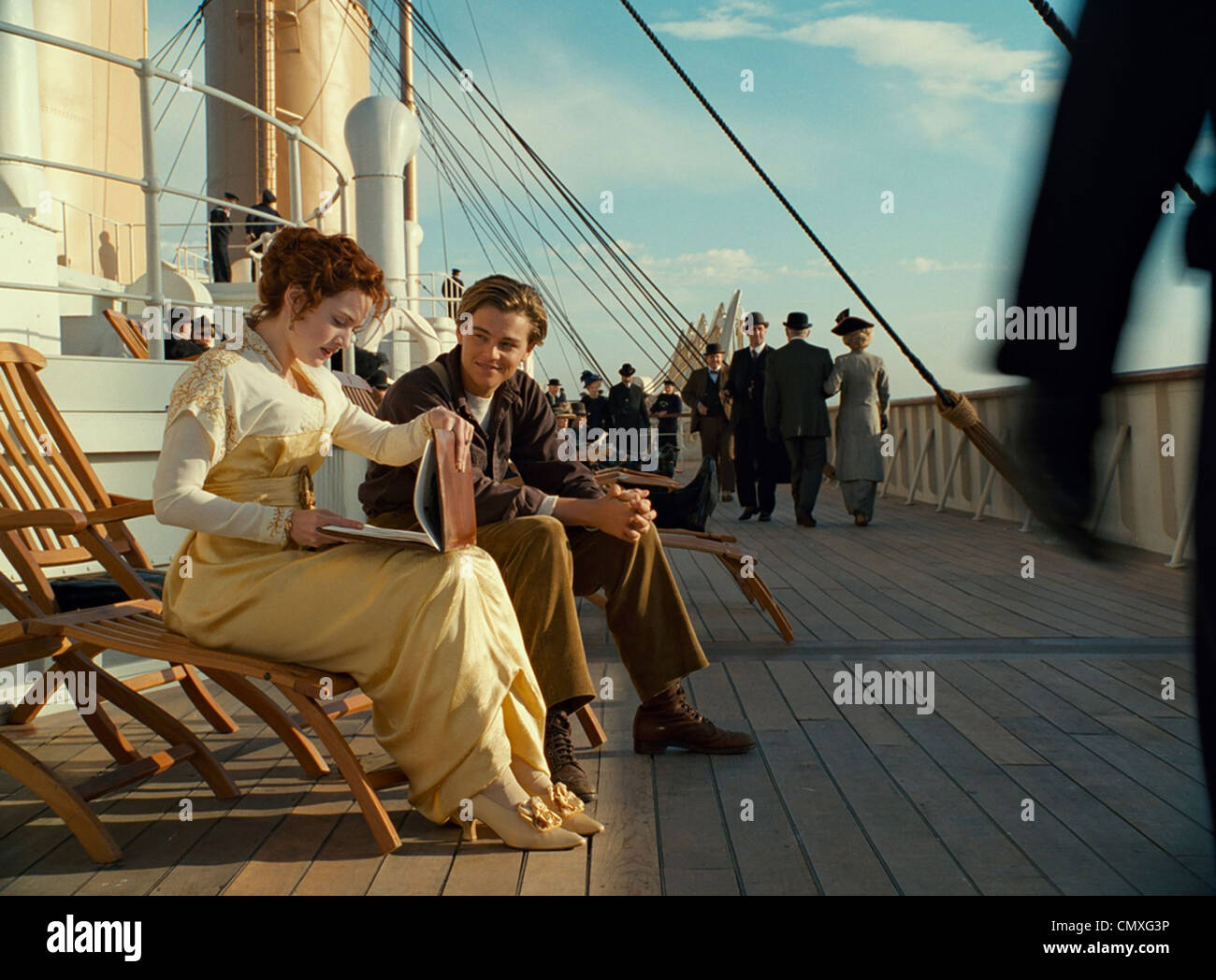 TITANIC 1997 Paramount/TCF film with Kate Winslet and Leonardo DiCaprio ...