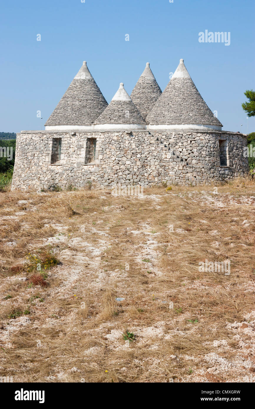Typical Trullo, ancient building in the Apulia land, south of Italy ...