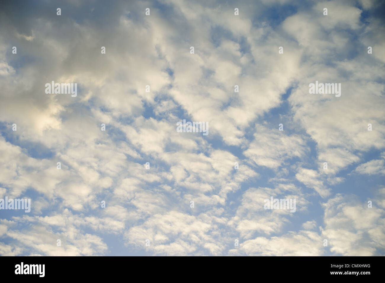 Broken white clouds hi-res stock photography and images - Alamy