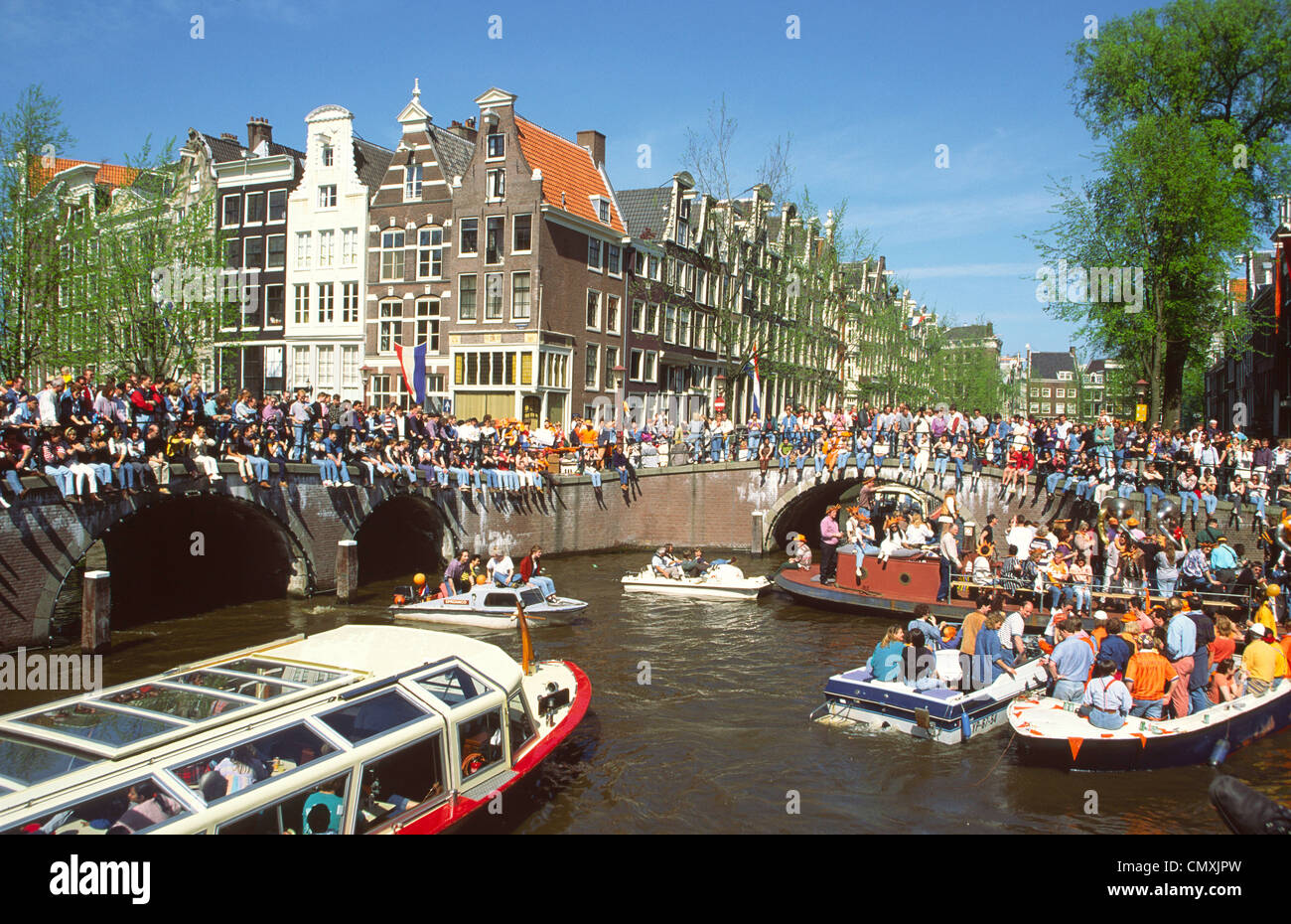 Queens birthday party hi-res stock photography and images - Alamy